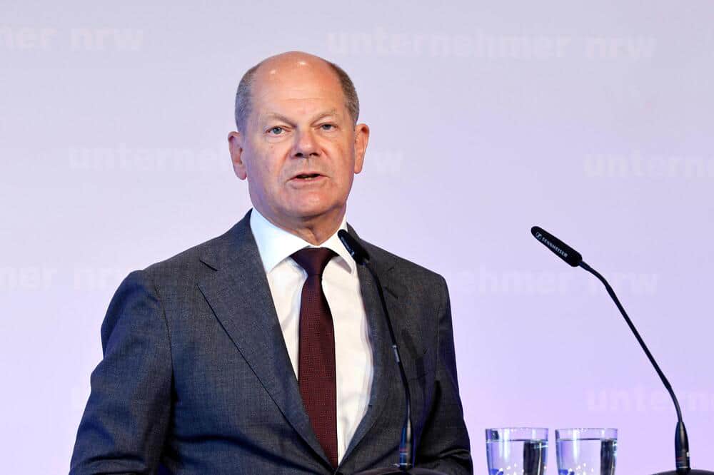 Шольц погрожує Трампу заходами у відповідь у разі запровадження мит. Новини Головного-UKR.NET