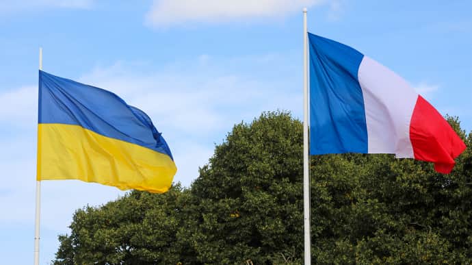 Majority of French support aid to Ukraine: 64% back continued support ...