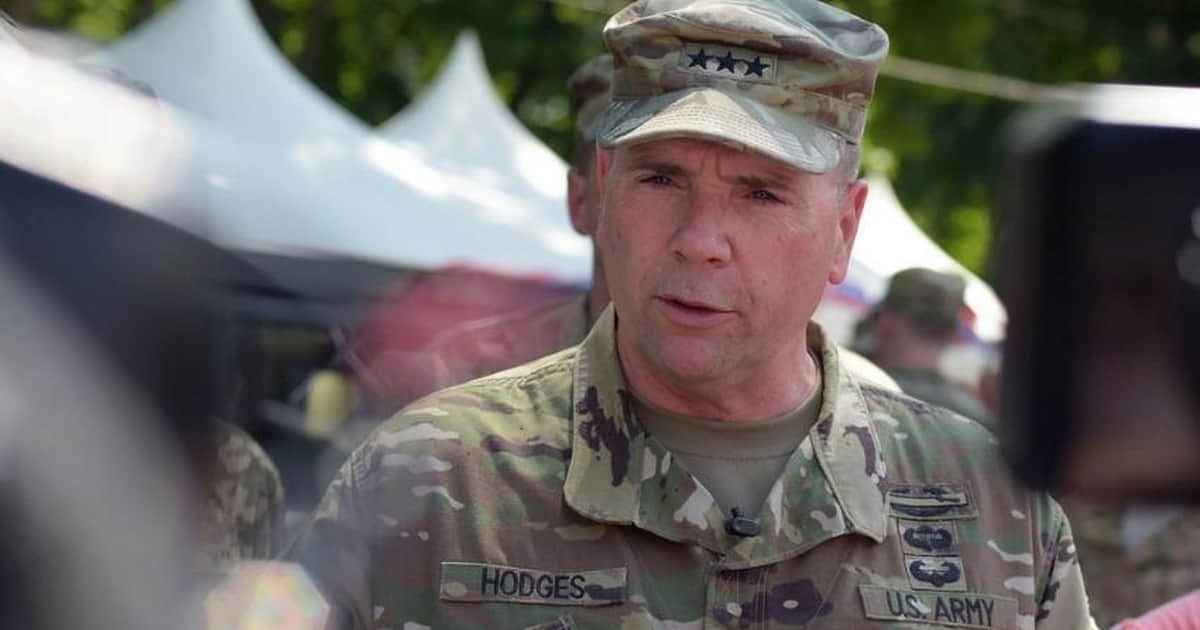 Former US Army Commander in Europe Shares What Ukraine Needs for ...