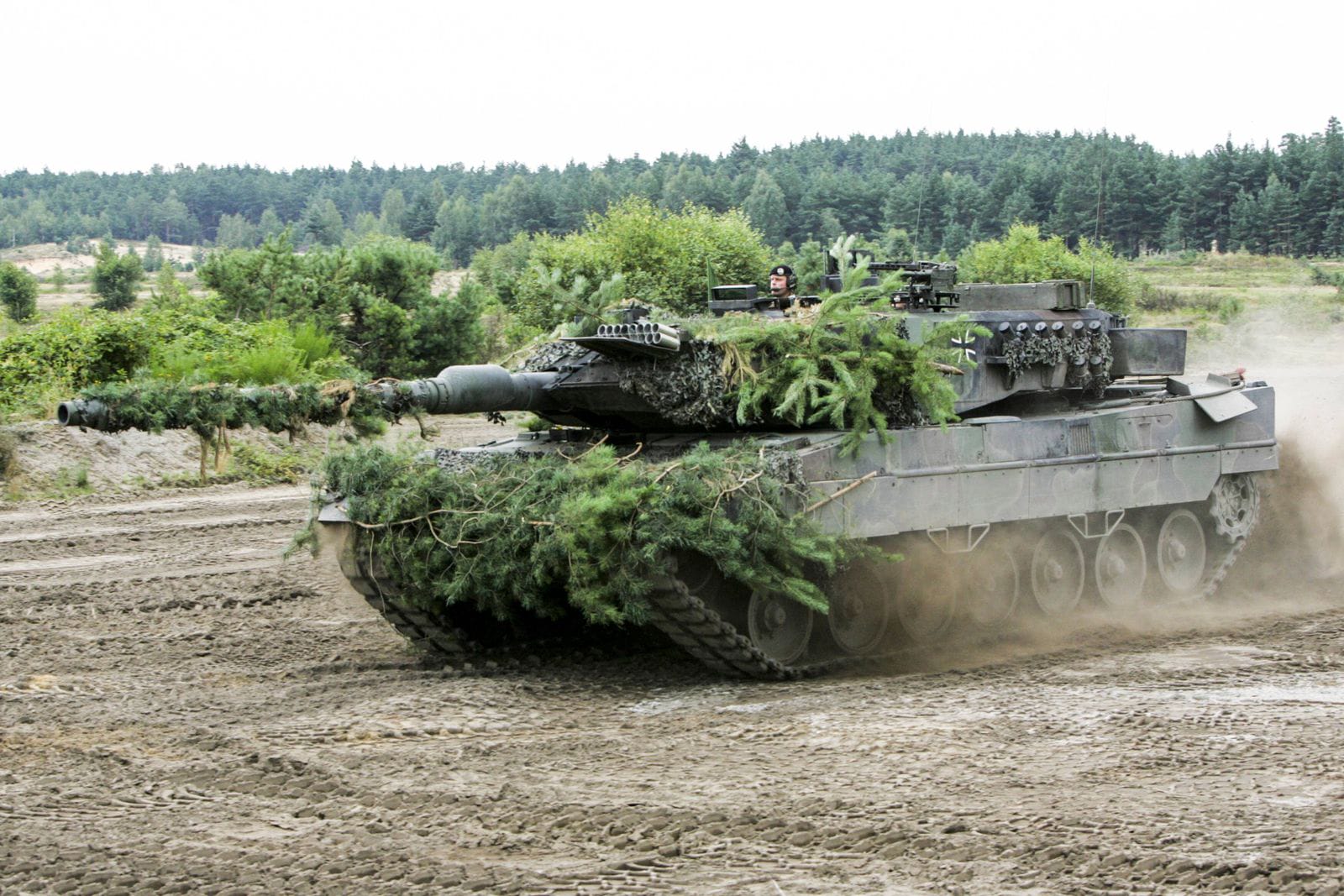 Leopard Tanks from Germany and Portugal to Be in Ukraine by Late March ...