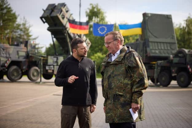 Germany announces large weapons shipment to Ukraine, including IRIS-T, tanks and HIMARS ...