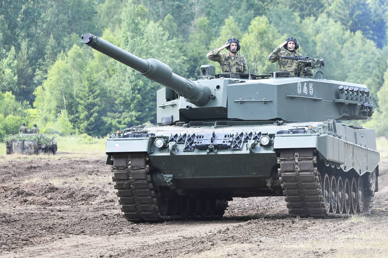 Чехія планує закупити 14 танків Leopard 2A4. Читайте на UKR.NET