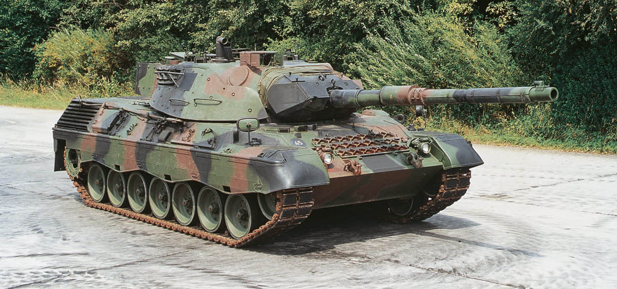 Germany delivers new batch of military assistance with Leopard tanks ...