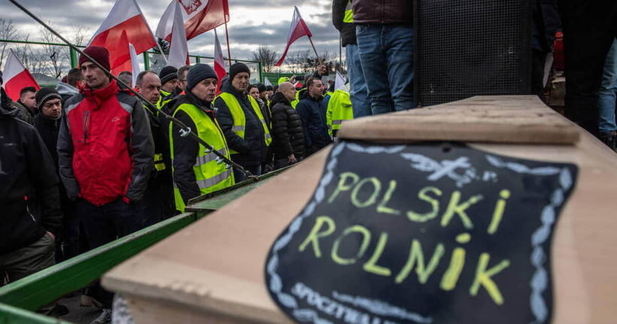 Why Ukraine will struggle to respond to Polish trade restrictions ...